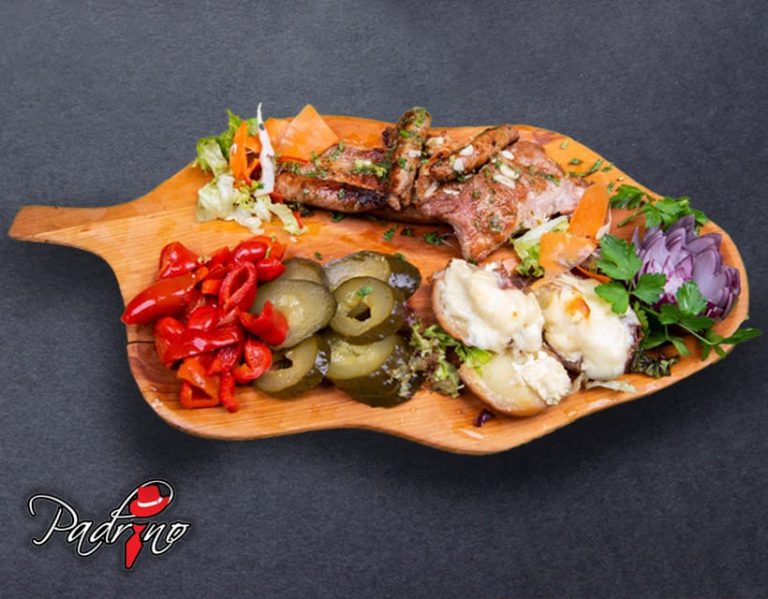 Platou traditional Bucovinean - 1500g - Restaurant Padrino Suceava
